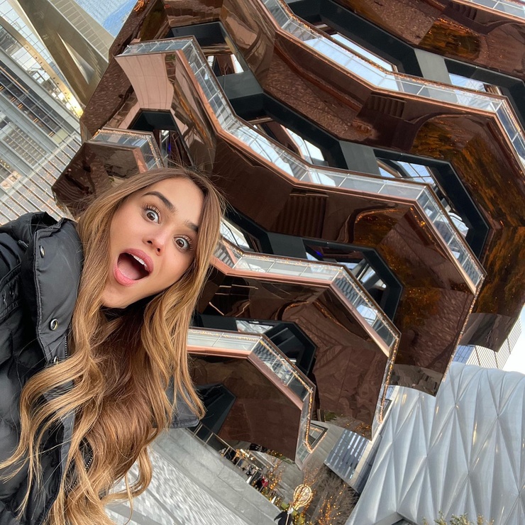 Yanet Garcia picture