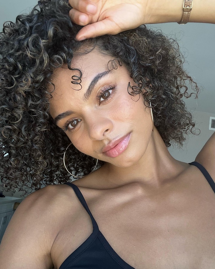 Picture of Ally Renee