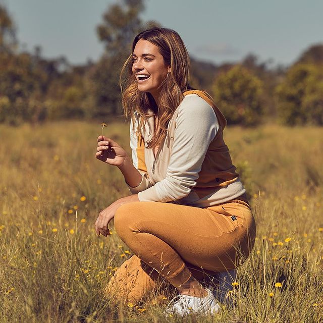 Laura Wells image