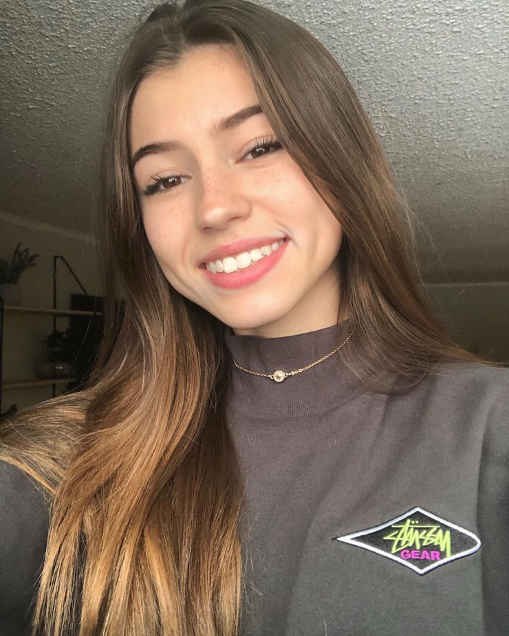 Ava Rose Beaune image