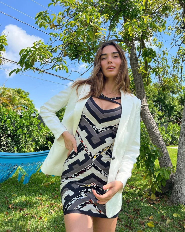 Rachel Vallori image