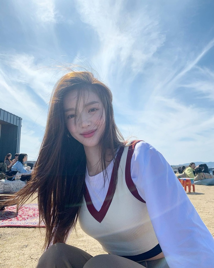 Picture of Hong Ji-Yoon