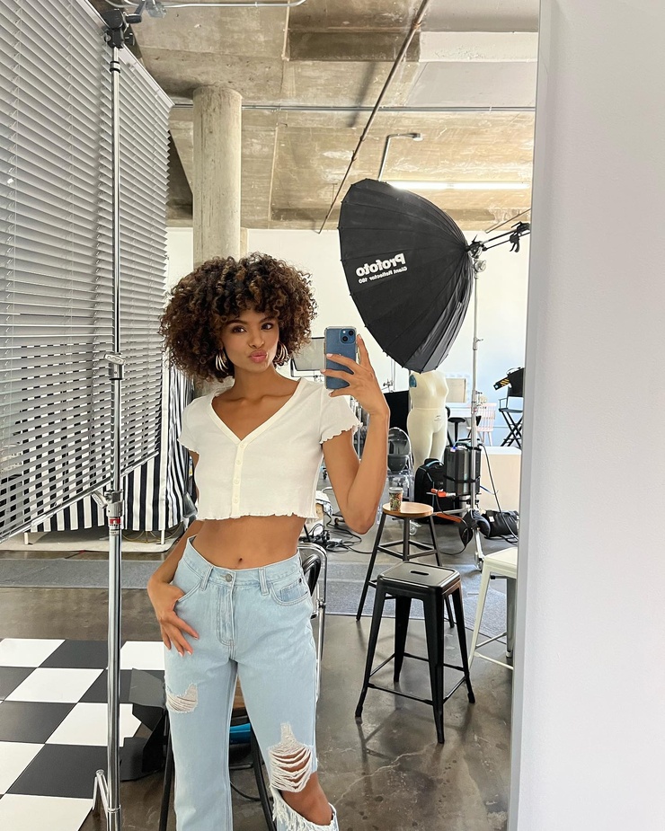 Picture of Ally Renee