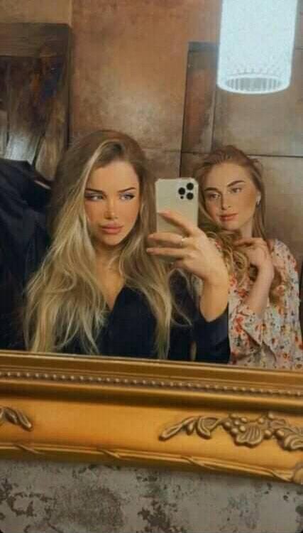 Picture of Alexa stel