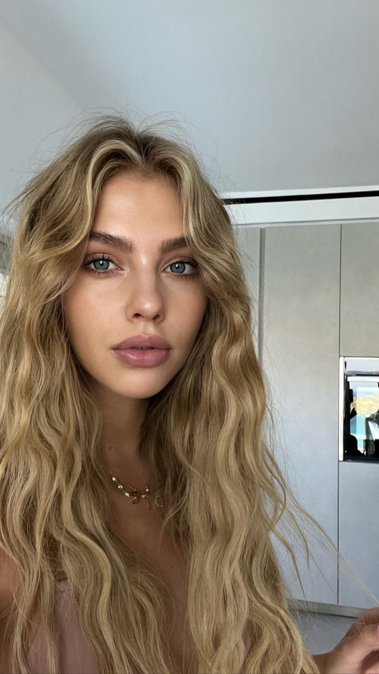 Picture of Alexa Breit