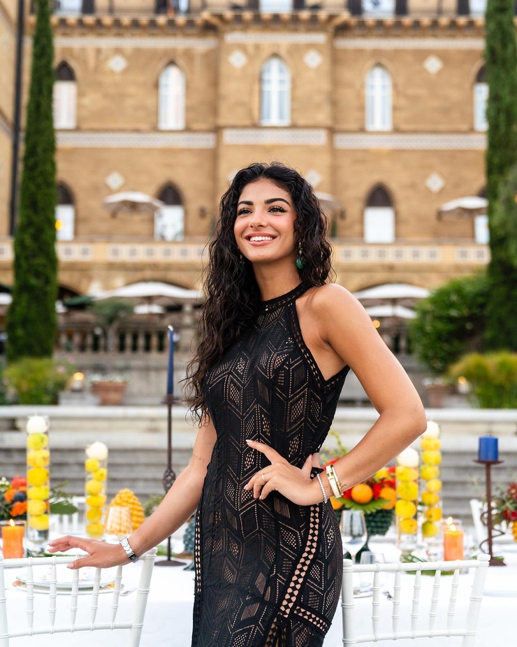 Picture of Elisa Maino