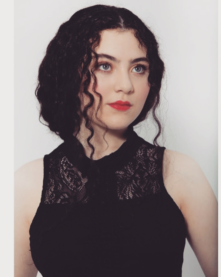 Lilla Crawford picture