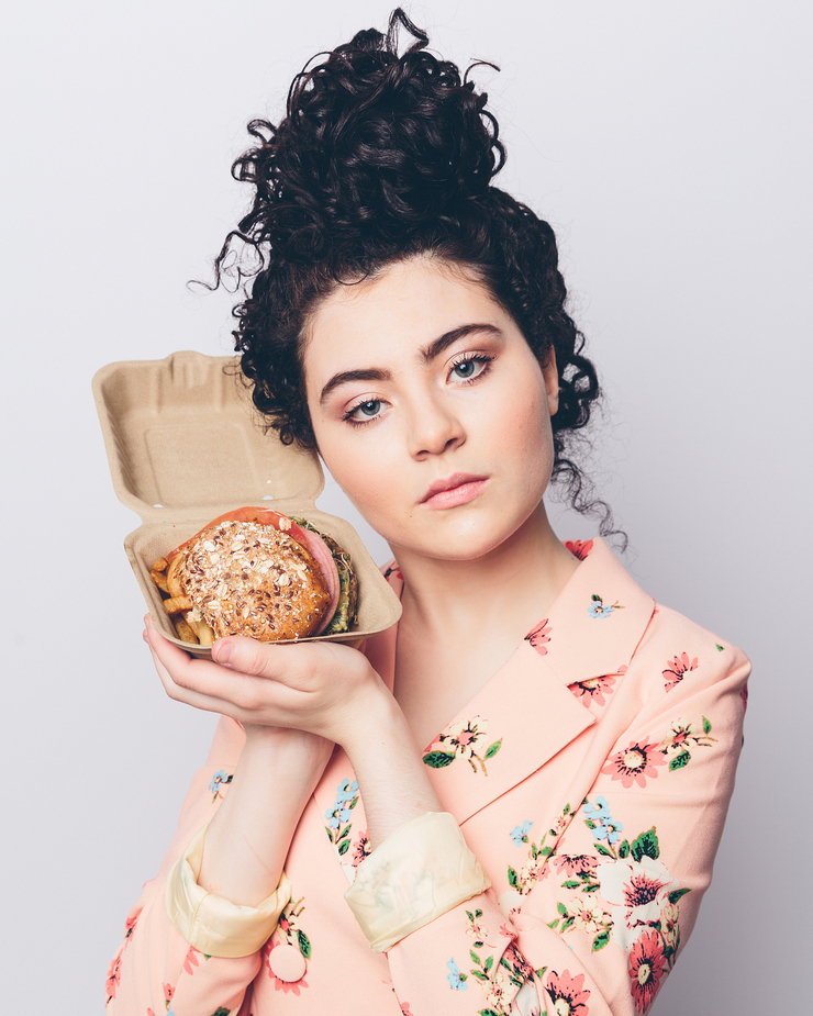 Lilla Crawford picture