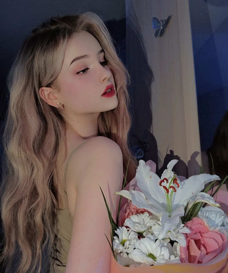 Picture of Anna Pan (Anzai)