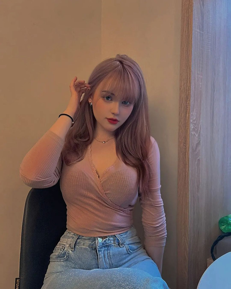 Picture of Anna Pan (Anzai)