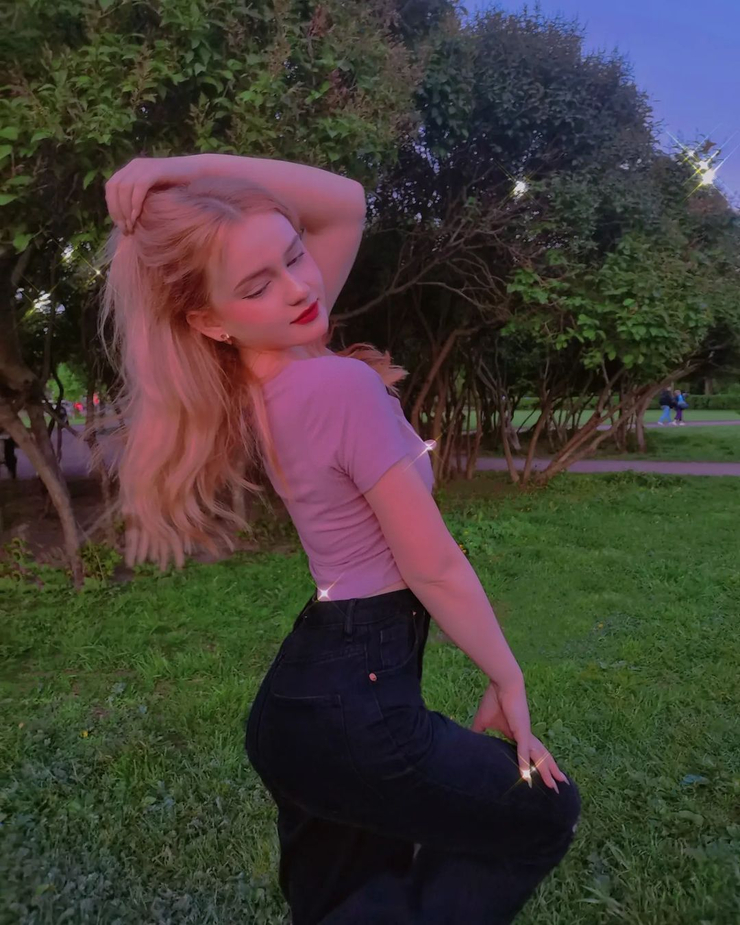 Picture of Anna Pan (Anzai)