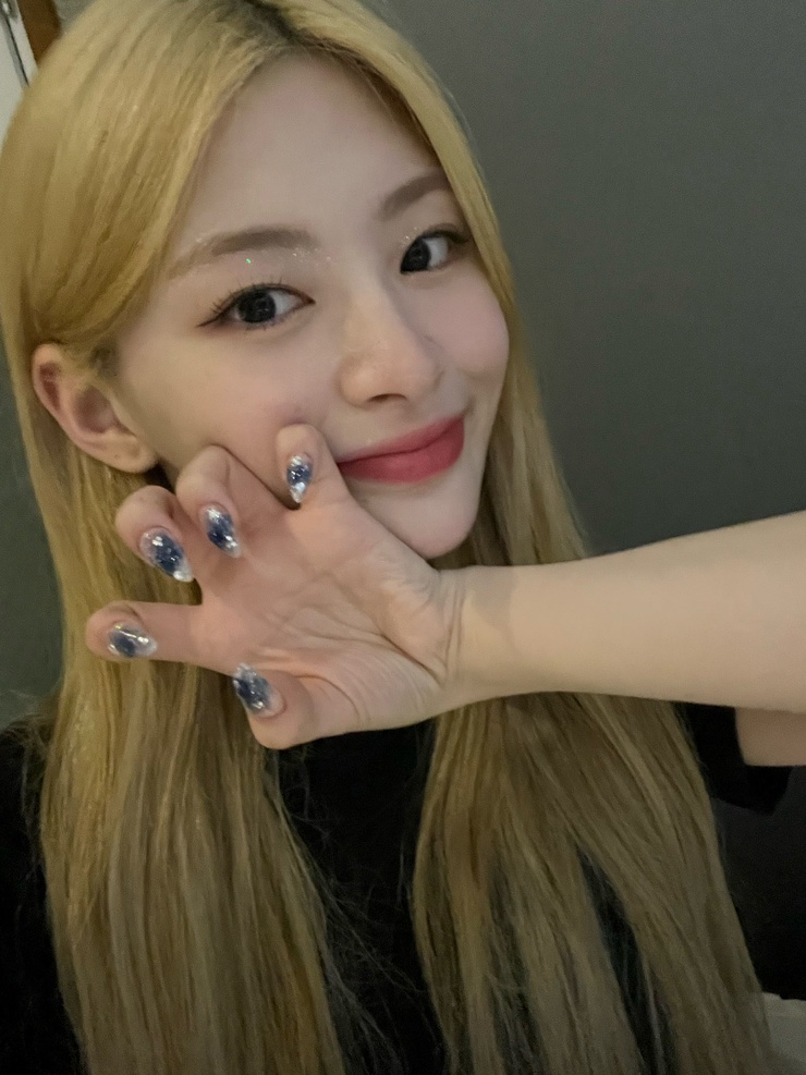 Picture of Seeun (STAYC)