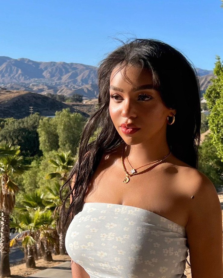 Picture of Daphne Blunt