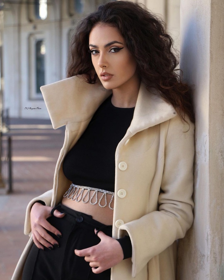 Picture of Veronica Manzo