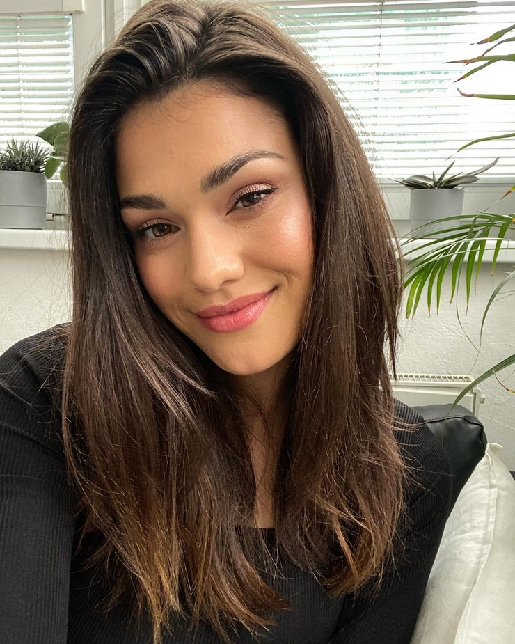 Picture of Andrea Kalousova