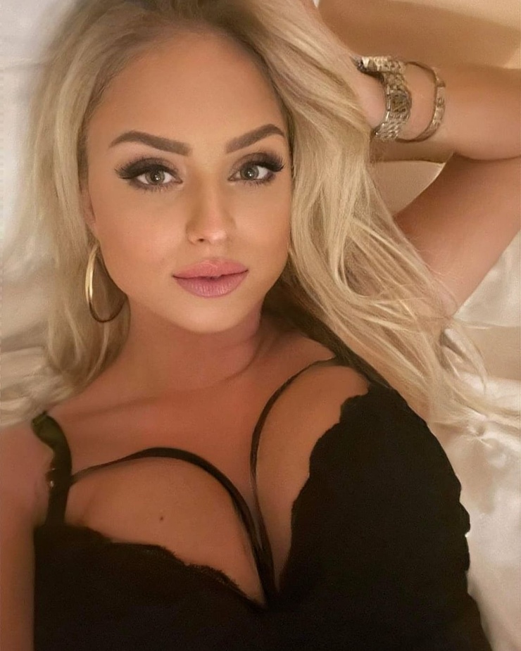 Image of Veronica Hunkova