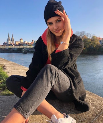 Picture of Anna Stock.