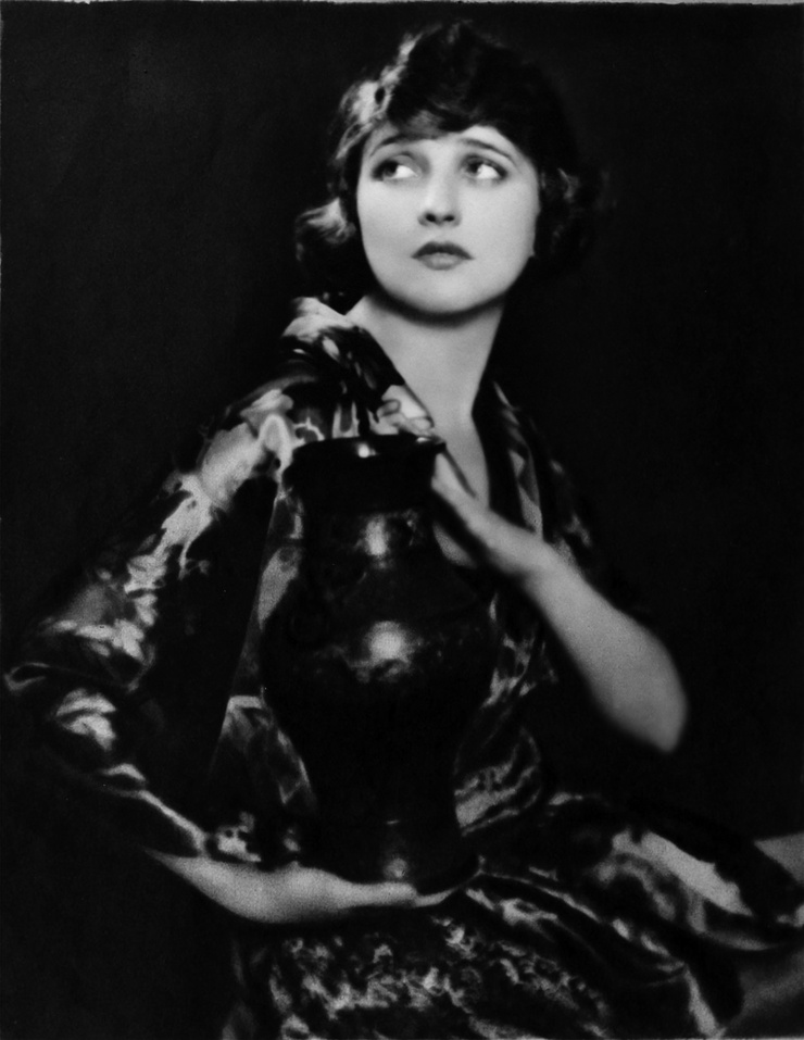 Picture of Agnes Ayres