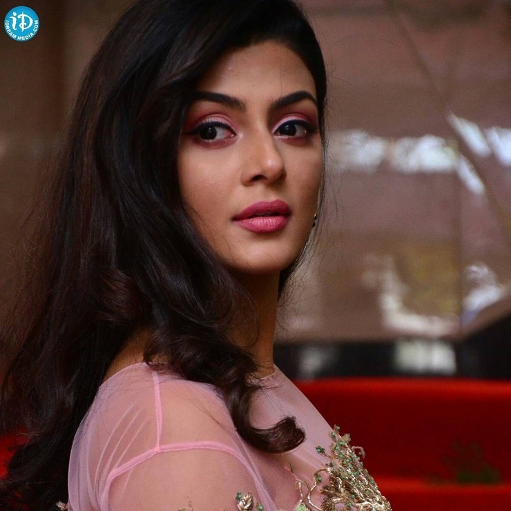 Picture of Anisha Ambrose