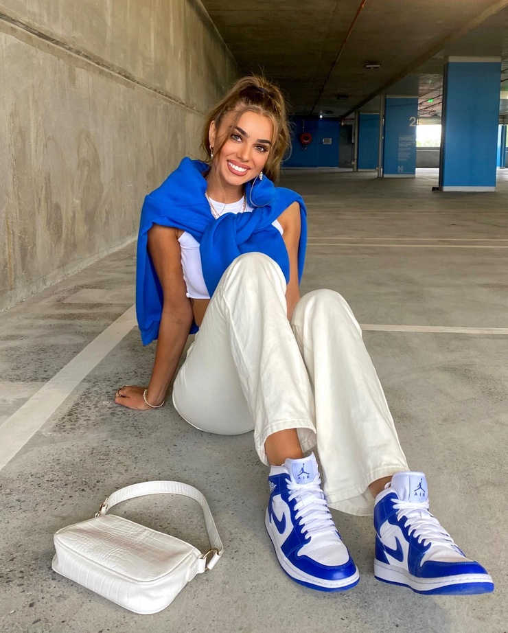 Picture of Sarah Leonard