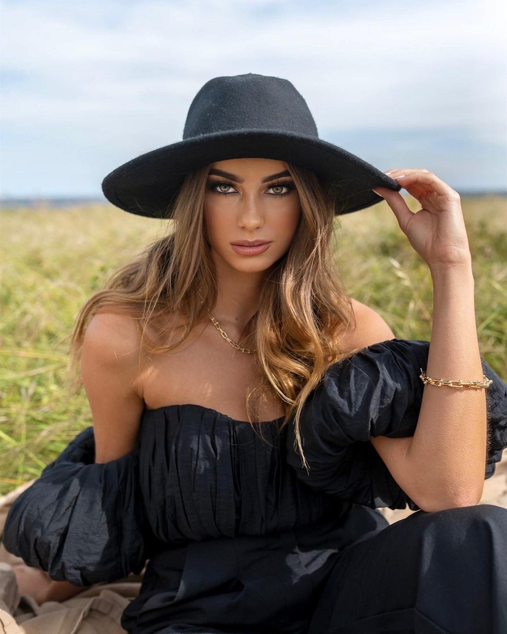 Image of Sarah Leonard