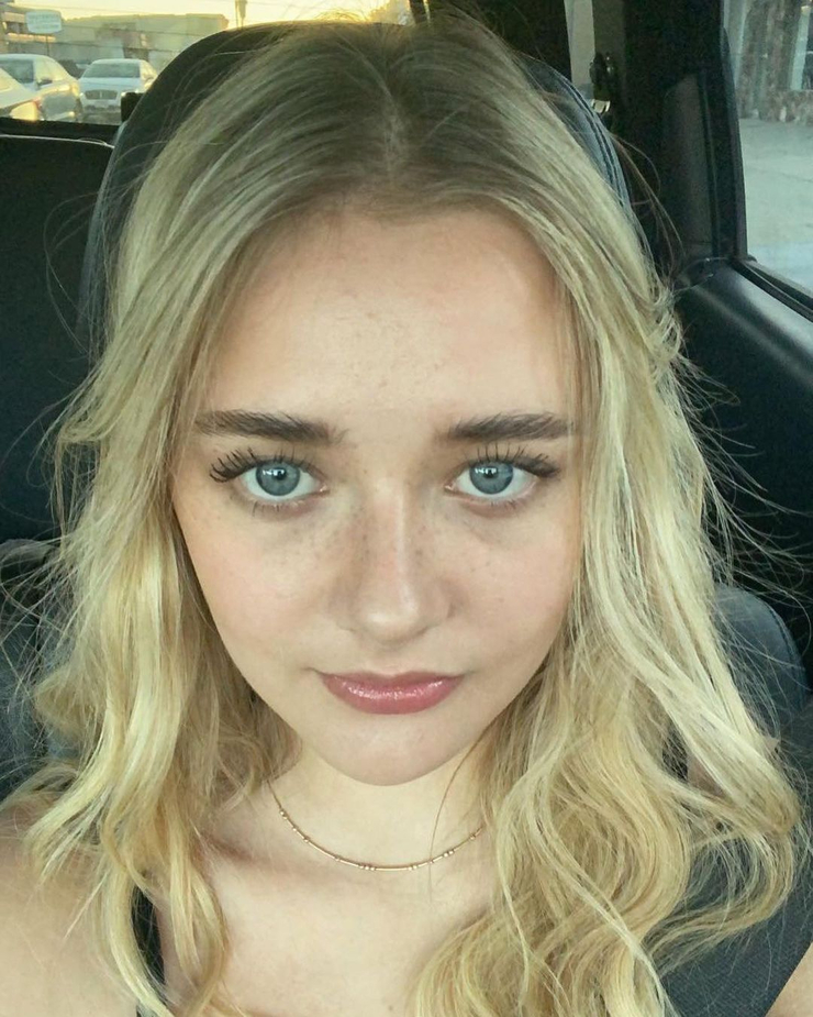 Reylynn Caster image