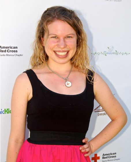 Image of Hayley Holmes