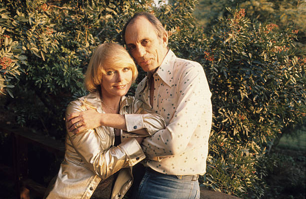 Elke Sommer, Joe Hyams