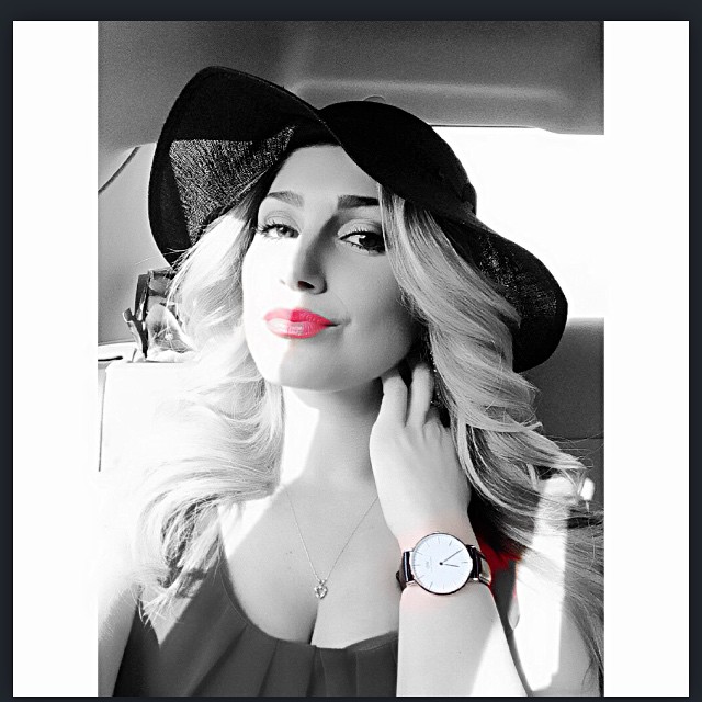 Picture of Elise Mosca.