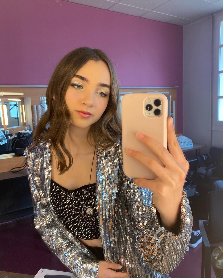 Listal - List the stuff you love! Movies, TV, music, games and books