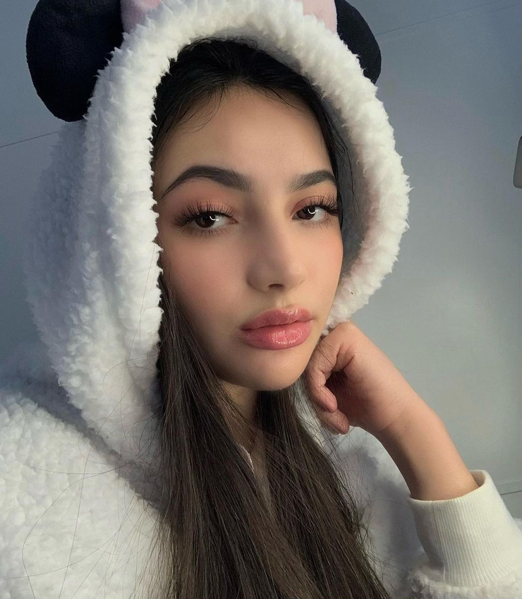 Picture of Azra Ciftci