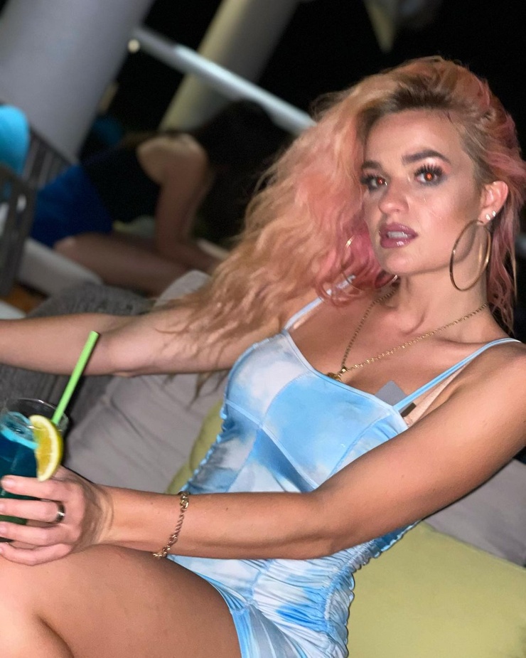 Picture of Ariel Lyndsey