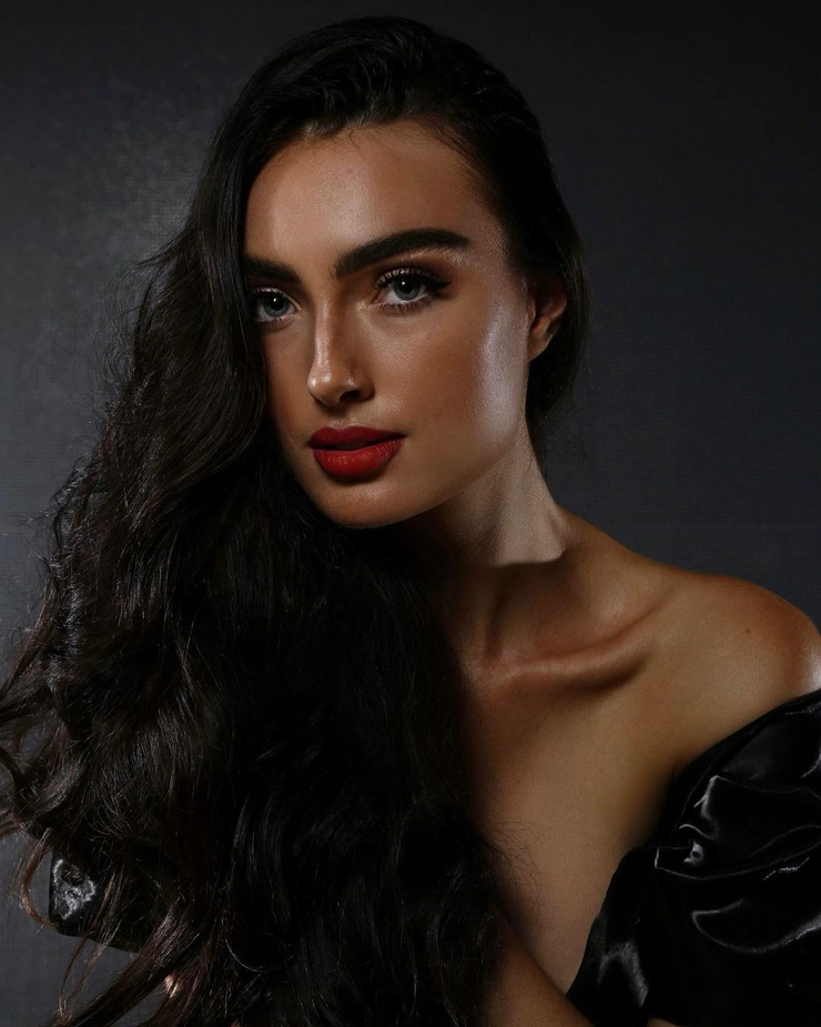 Picture of Paris Raine