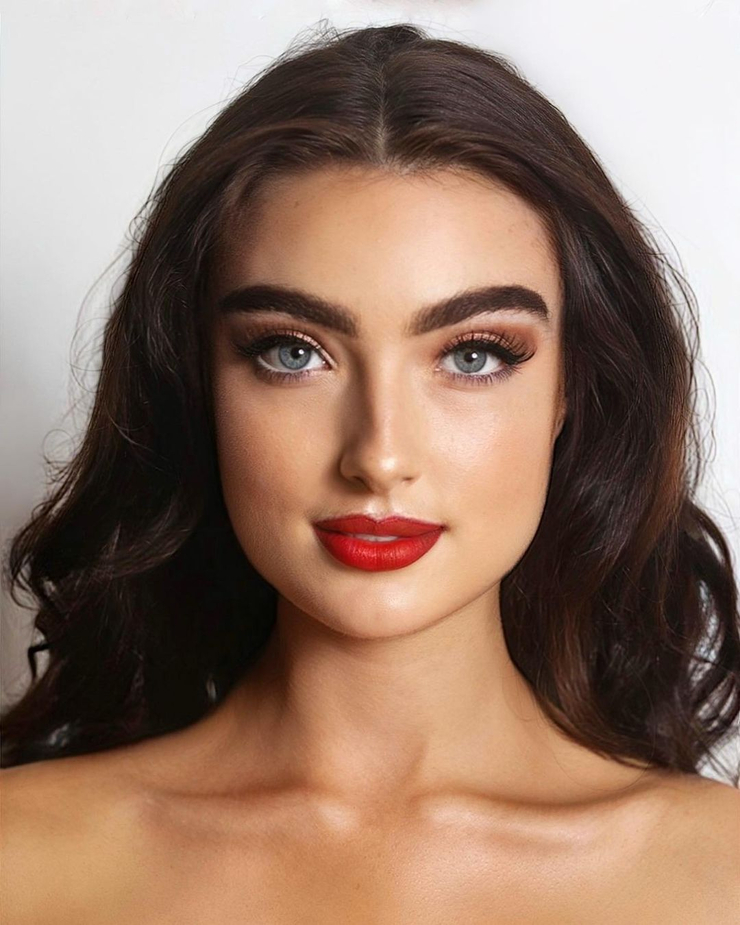 Picture of Paris Raine