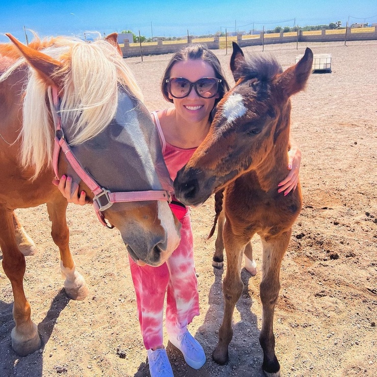 Picture of Caitlin Beadles