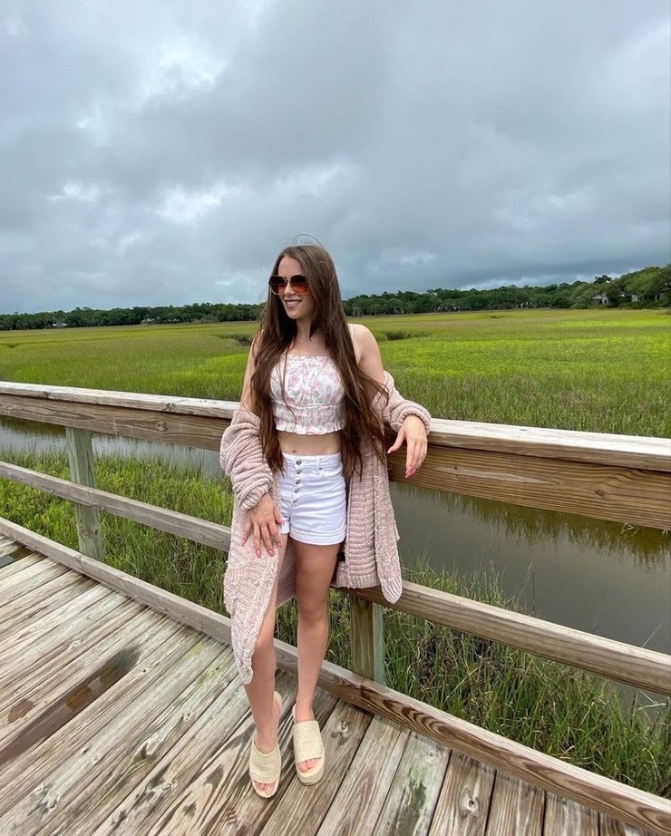 Picture of Caitlin Beadles
