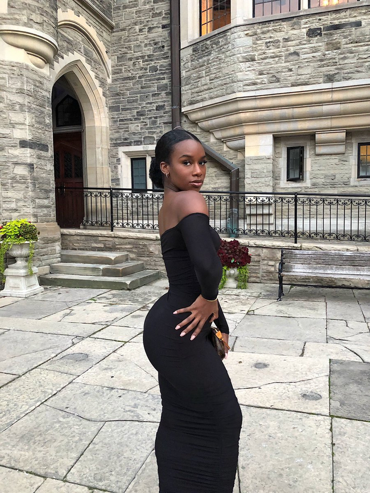 Picture of Jasmine Renée Thomas