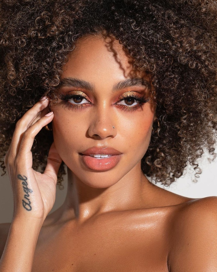 Picture of Maya Angel