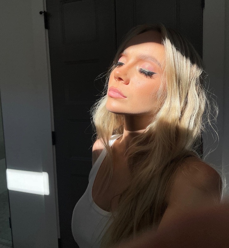 Picture of Danielle Bradbery