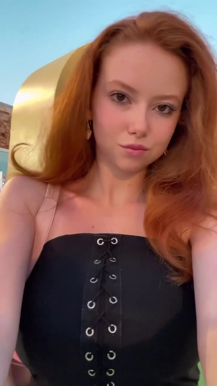 Francesca Capaldi image