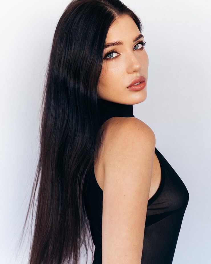 Picture of Alina Enero