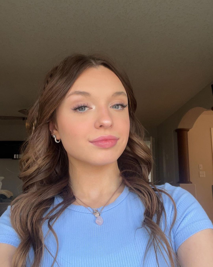 Reese Hatala picture