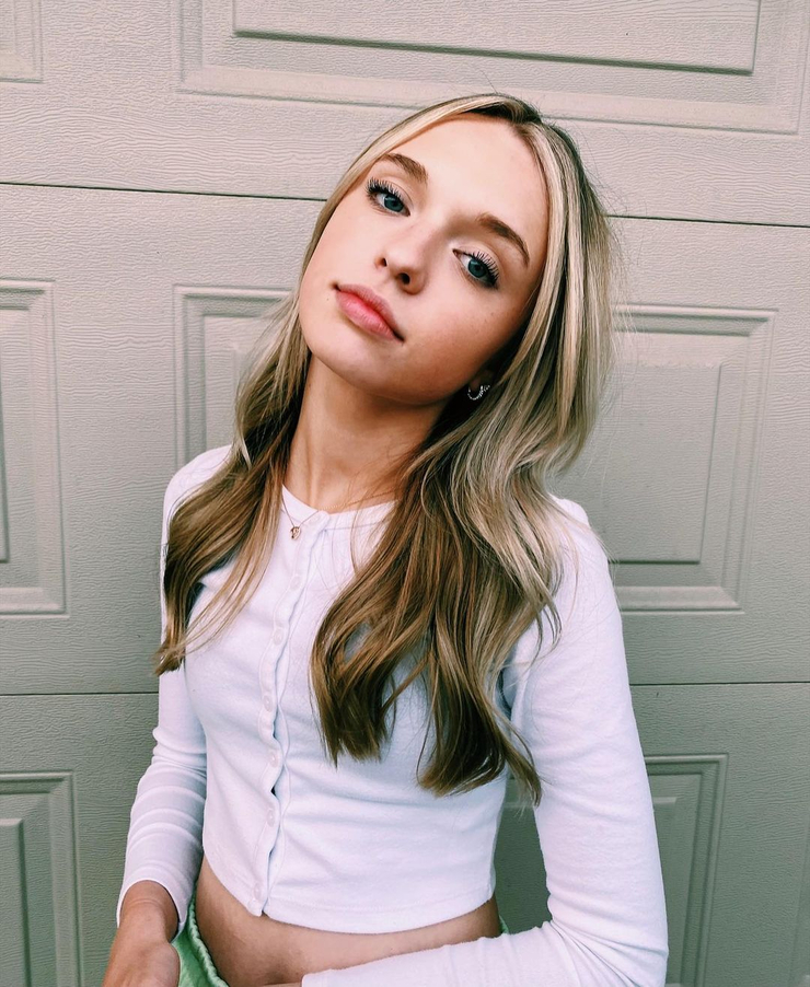 Reese Hatala picture