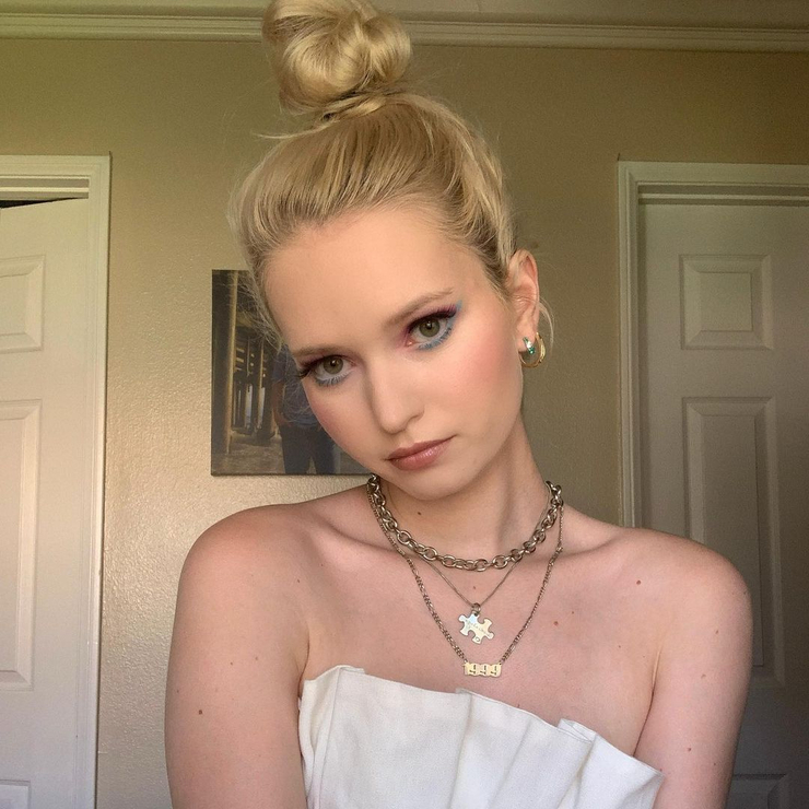 Alli Albrecht picture