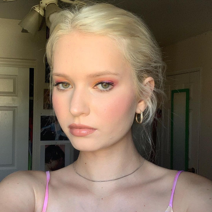 Image Of Alli Albrecht