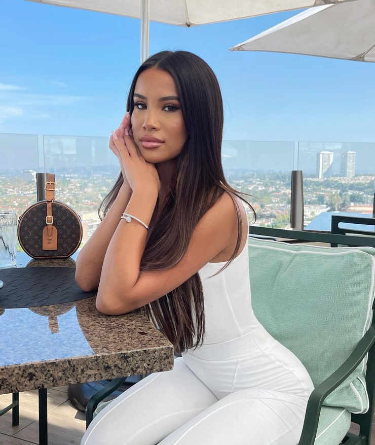 Picture of Samantha Rayner II