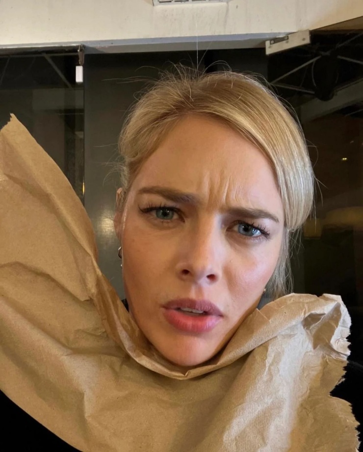 Samara Weaving picture