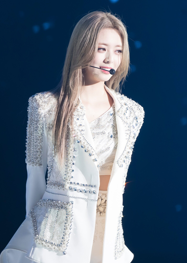 Picture of Shin Yuna