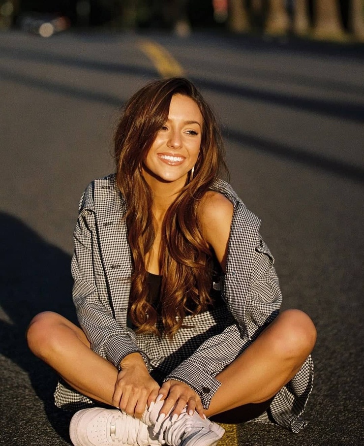 Picture of Taylor Alesia