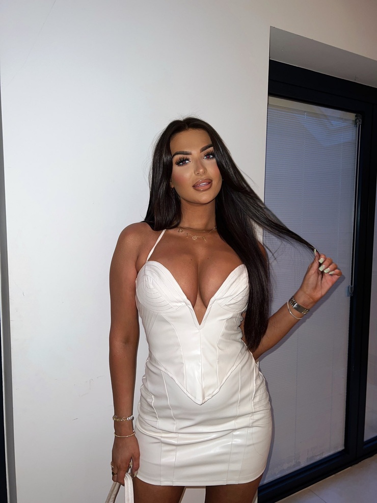 Picture of Amber Phillips.